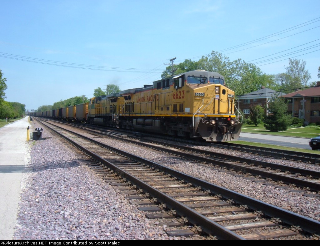 UP 6623 & 6721 (ex-CNW)